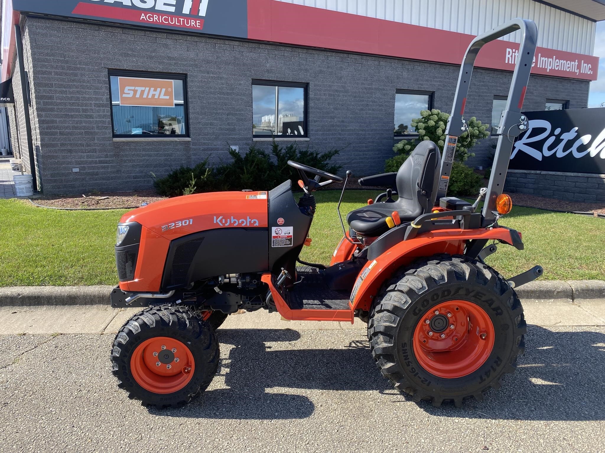 2023 Kubota B2301HSD Tractor - $Call | Machinery Pete