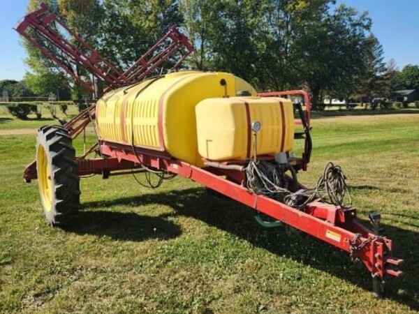 Used Pull-Type Sprayers for Sale - 819 Listings | Machinery Pete
