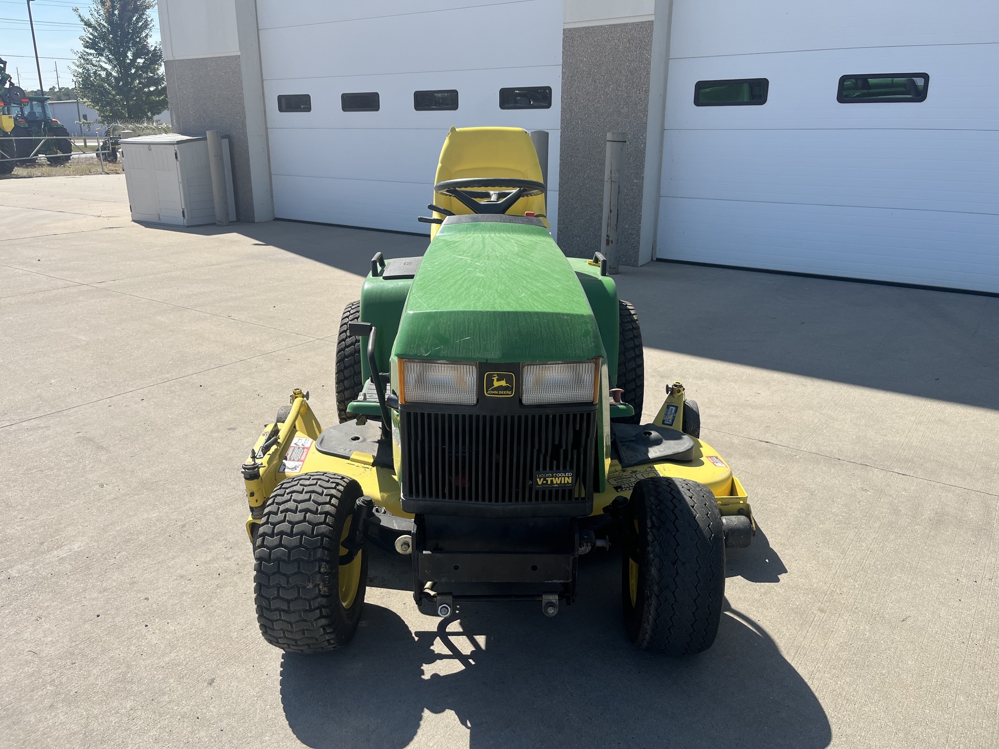 2000 John Deere 445 Lawn Mower - $3,795 | Machinery Pete