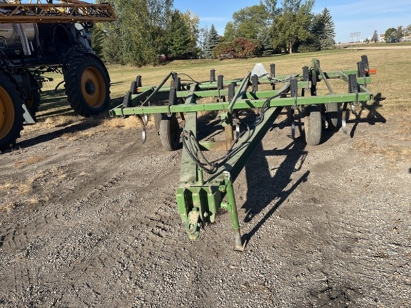Used John Deere Chisel Plows for Sale - 136 Listings | Machinery Pete