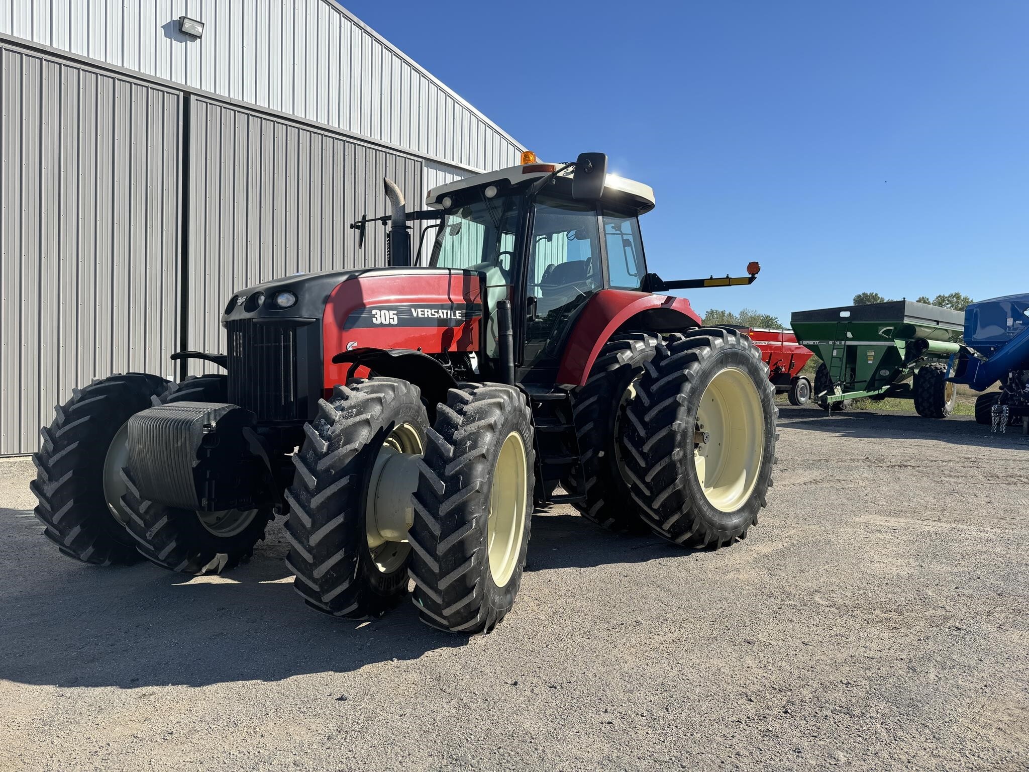 2011 Versatile 305 Tractor - $96,900 | Machinery Pete