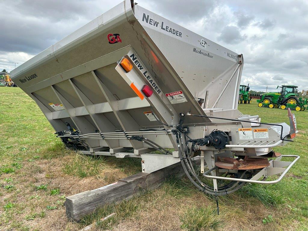 2016 New Leader NL300G4-11 Self-Propelled Fertilizer Spreader - $14,900 ...
