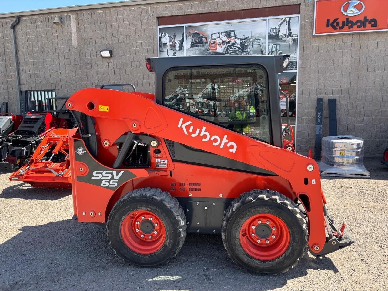 2024 Kubota SSV65 Skid Steer - $Call | Machinery Pete
