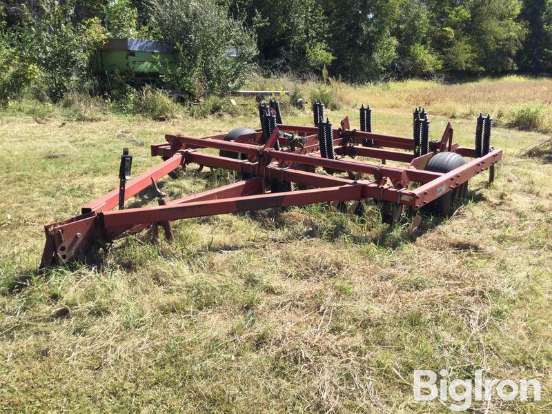 Used Case IH Chisel Plows for Sale - 27 Listings | Machinery Pete