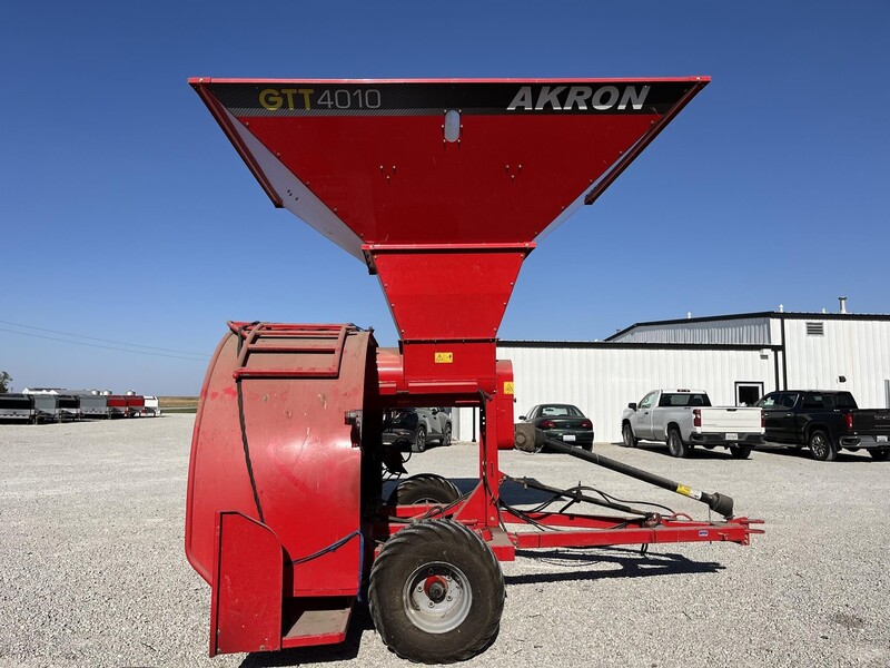 Used Grain Baggers for Sale - 98 Listings | Machinery Pete