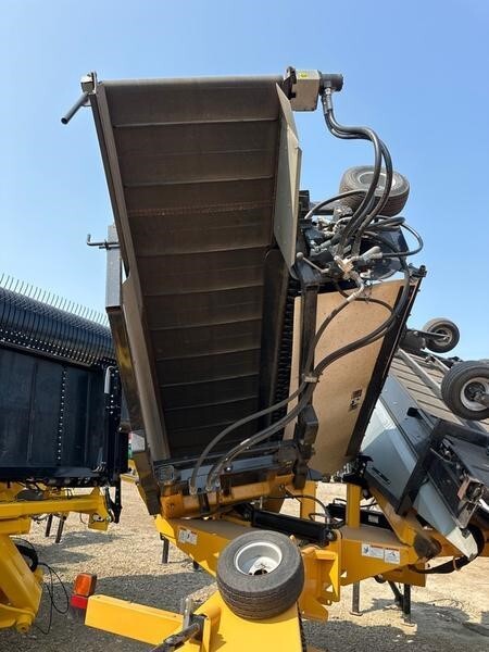 2009 Oxbo 1416 Merger - $25,000 | Machinery Pete