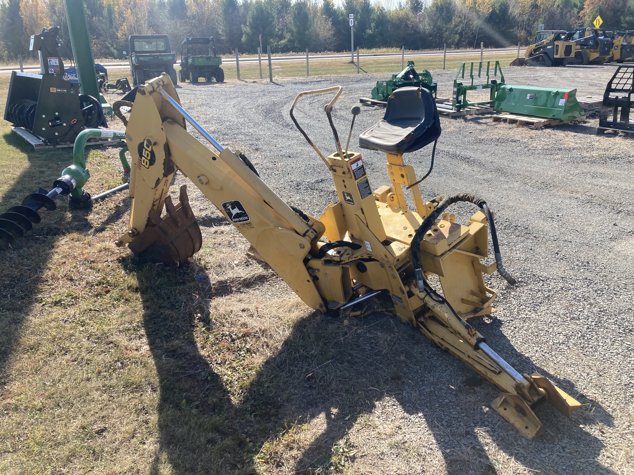 2001 John Deere 850 Tractor - $4,500 | Machinery Pete