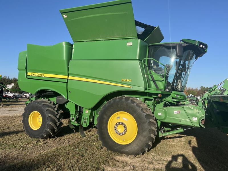 Used Combines for Sale - 4868 Listings | Machinery Pete