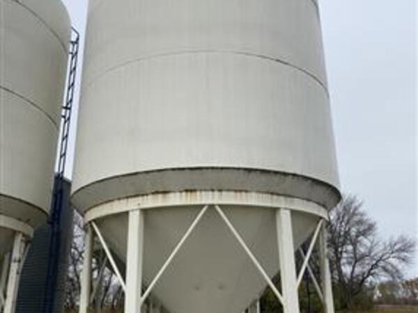 Used Grain Bins for Sale - 50 Listings | Machinery Pete
