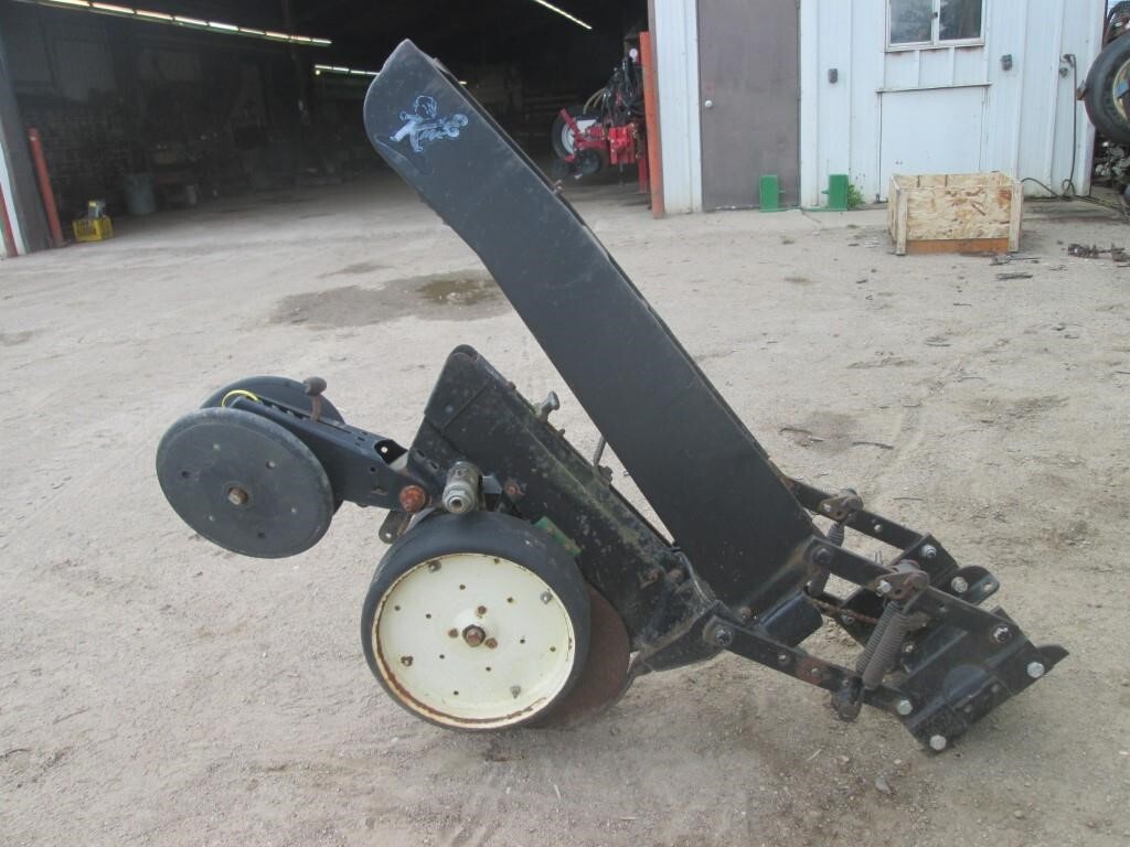 Kinze PLANTER ROW UNITS Planter and Drill Attachment - $350 | Machinery ...
