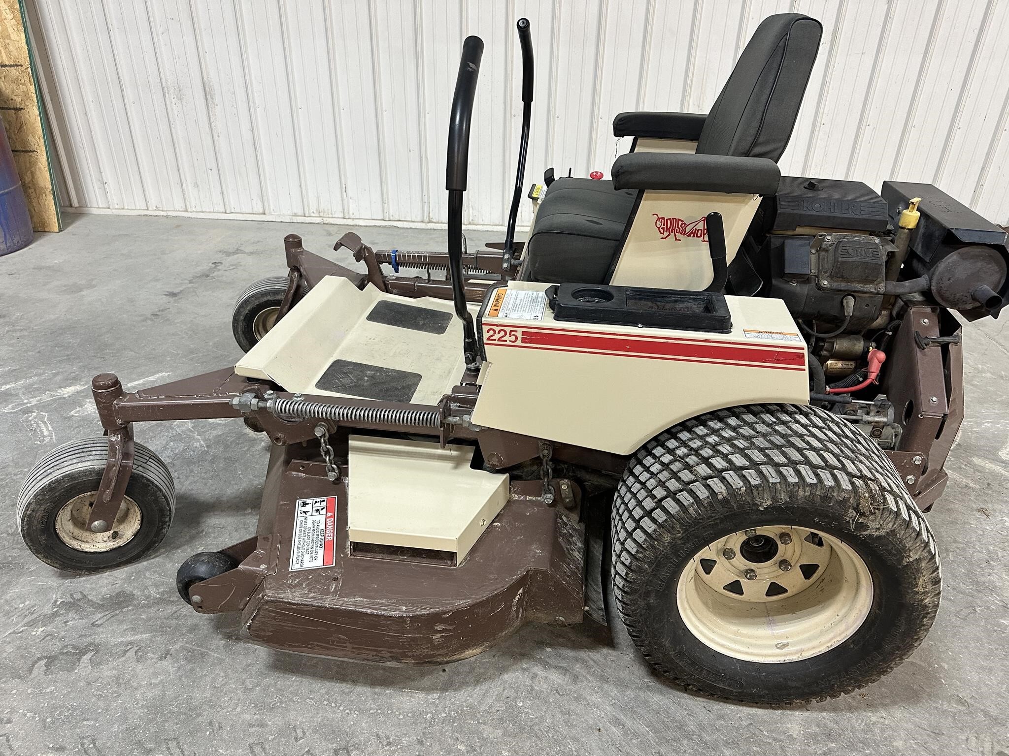 Grasshopper 225 Lawn Mower - $4,750 | Machinery Pete