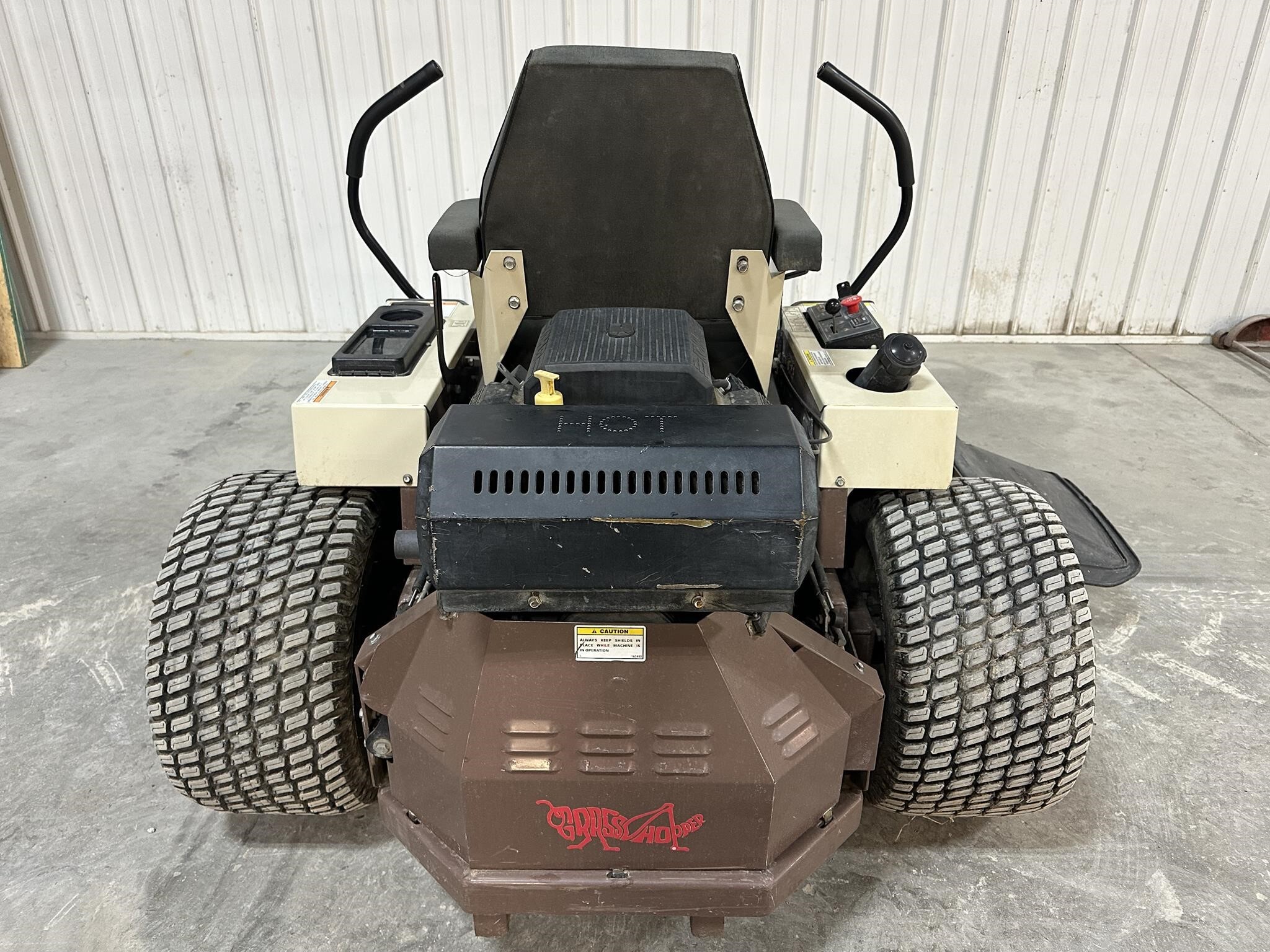 Grasshopper 225 Lawn Mower - $4,750 | Machinery Pete