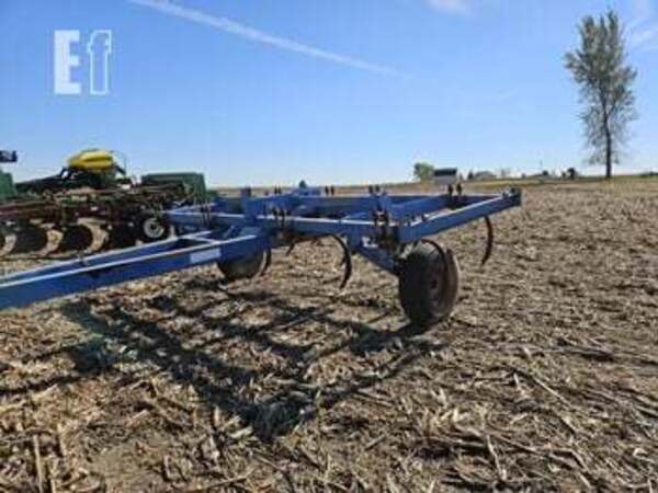 Used Chisel Plows for Sale - 344 Listings | Machinery Pete