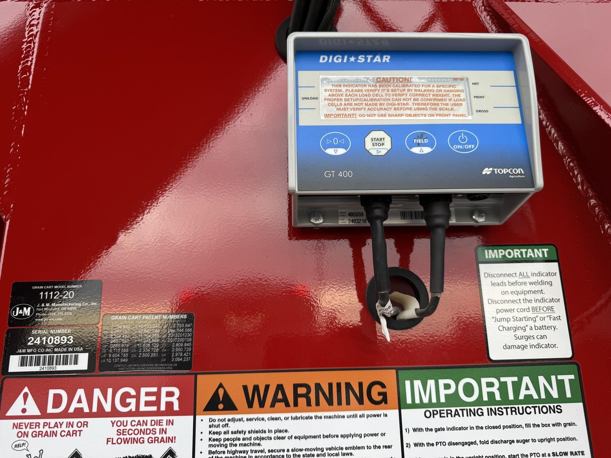 J&M 1112 Grain Cart - $74,900 | Machinery Pete