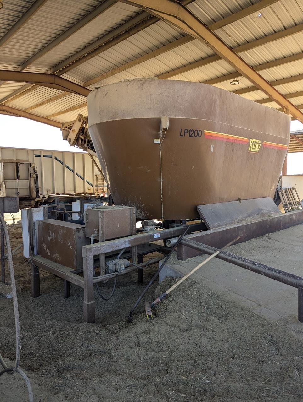 Kirby Manufacturing LP1200 Grinders and Mixer - $55,000 | Machinery Pete
