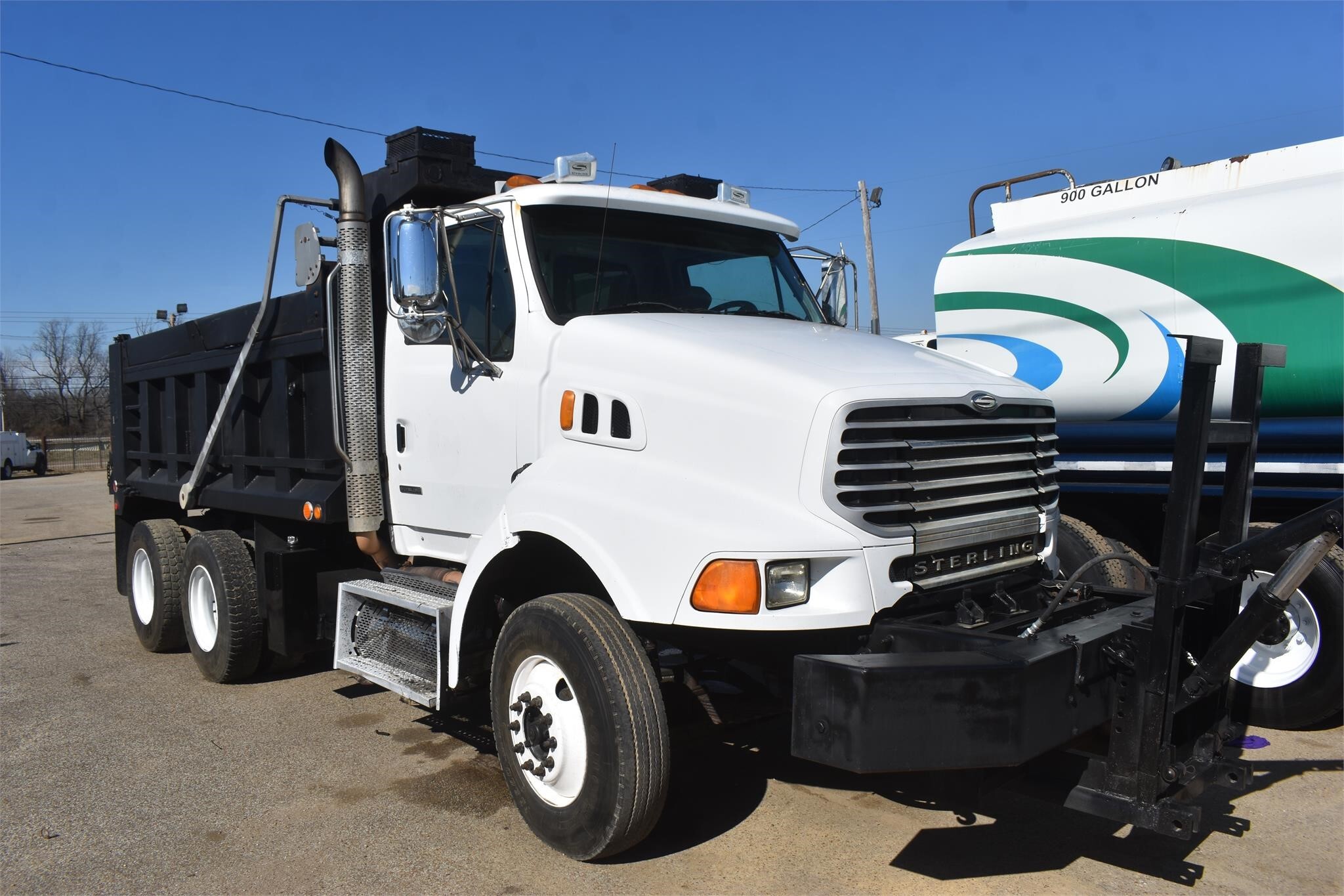 2009 Sterling LT8500 Semi Trucks/Trailer - $22,000 | Machinery Pete