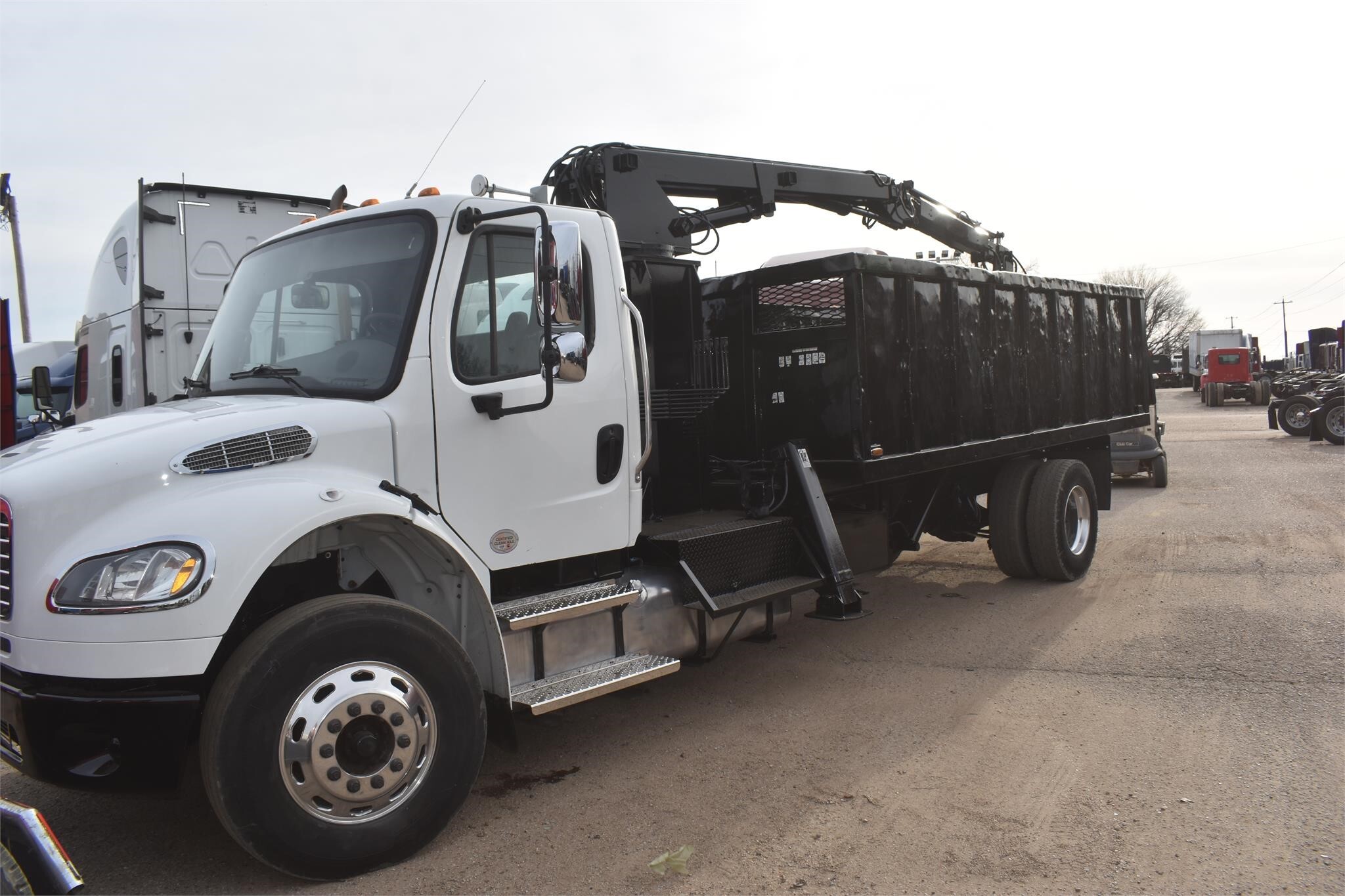 2018 Freightliner BUSINESS CLASS M2 106 Semi Trucks/Trailer - $70,000 ...