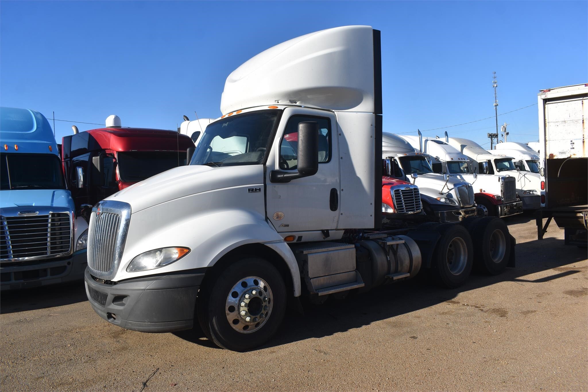 2019 International RH Semi Trucks/Trailer - $14,000 | Machinery Pete