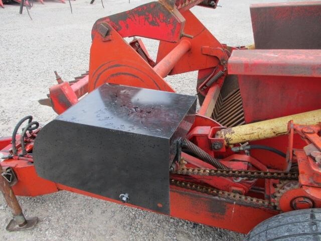 Leon A320 Rock Picker - $6,700 | Machinery Pete