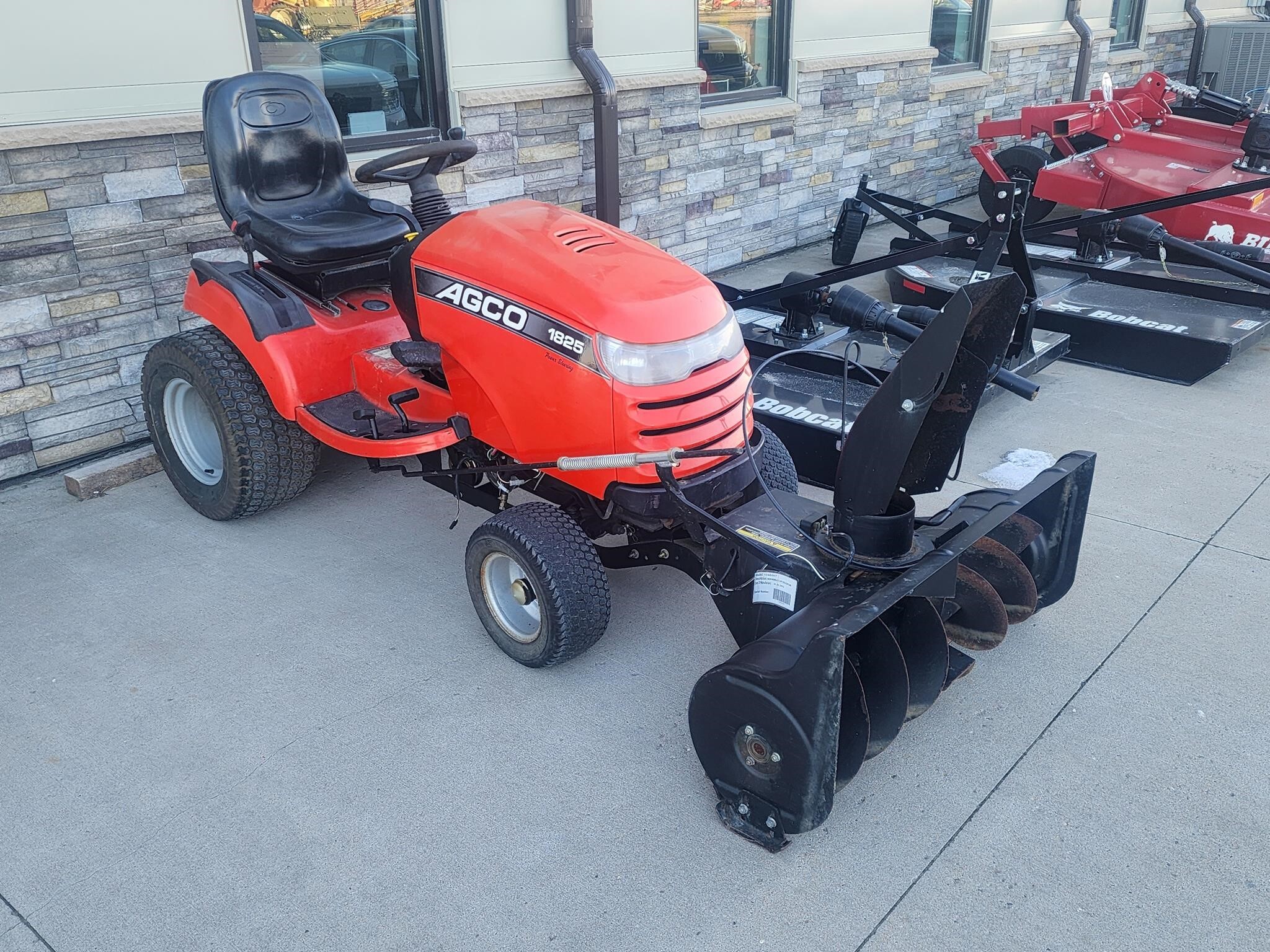 2007 Simplicity Prestige Lawn Mower - $2,700 | Machinery Pete
