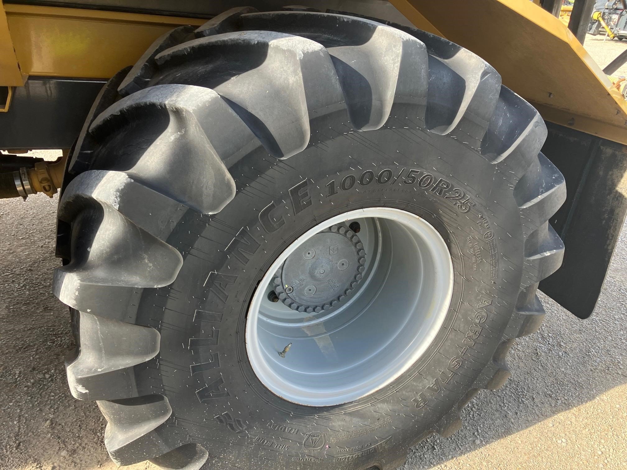 2018 Ag-Chem TG7300B Self-Propelled Fertilizer Spreader - $129,000 ...