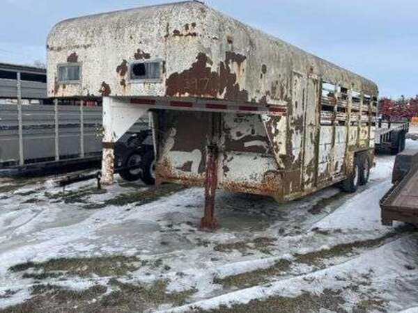 Used Livestock Trailers for Sale - 70 Listings | Machinery Pete