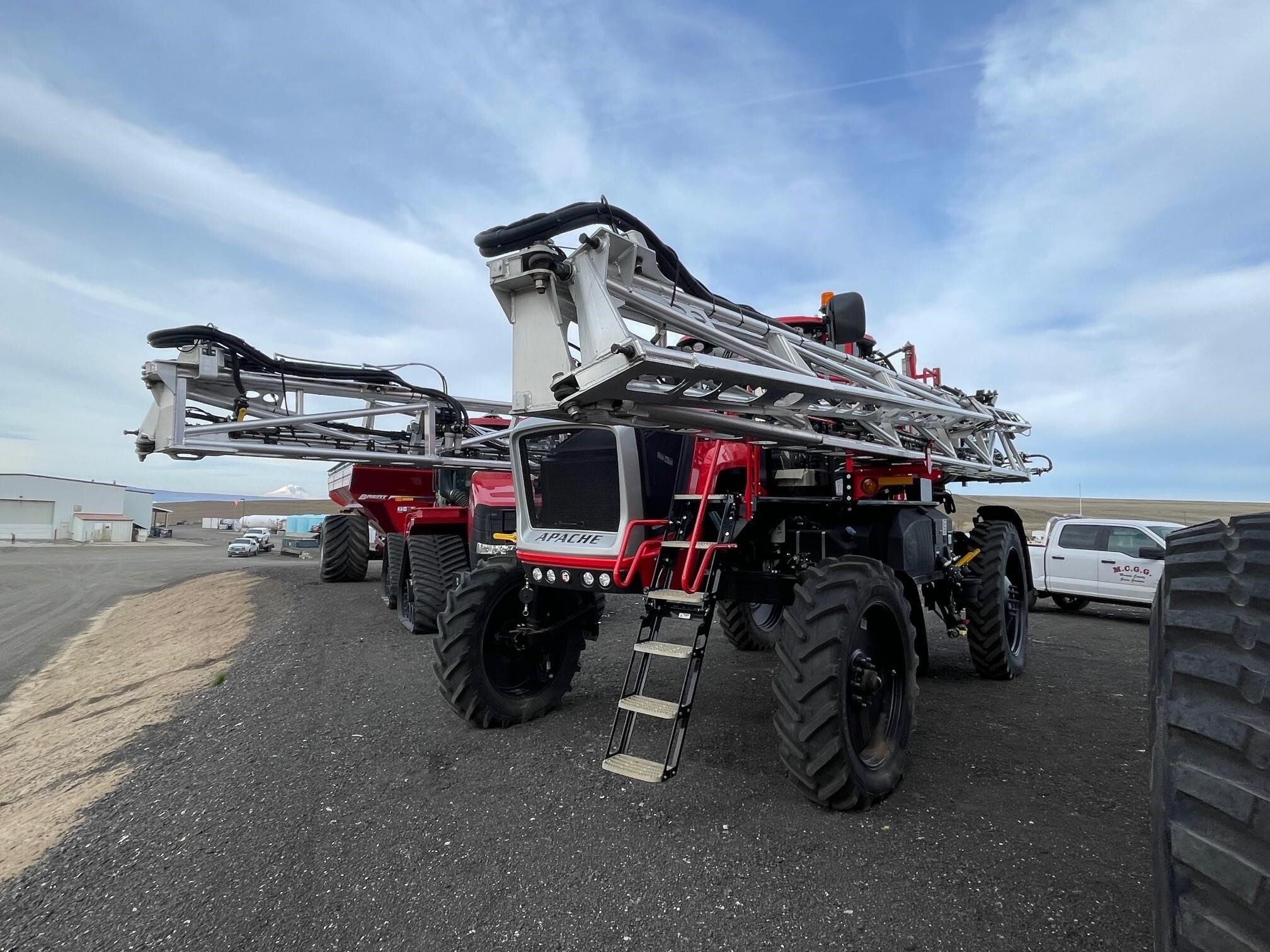 2023 Apache AS1250XP Self-Propelled Sprayer - $Call | Machinery Pete