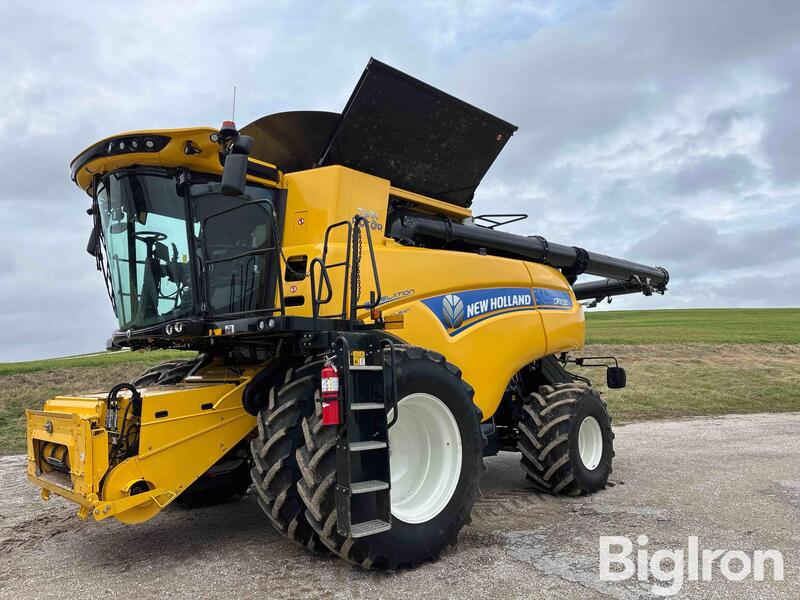 Used New Holland Combines for Sale - 198 Listings | Machinery Pete