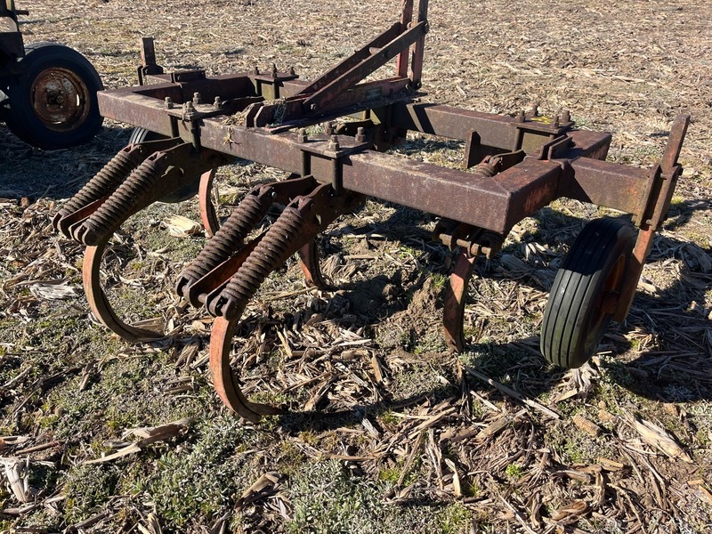 Used Chisel Plows for Sale - 305 Listings | Machinery Pete