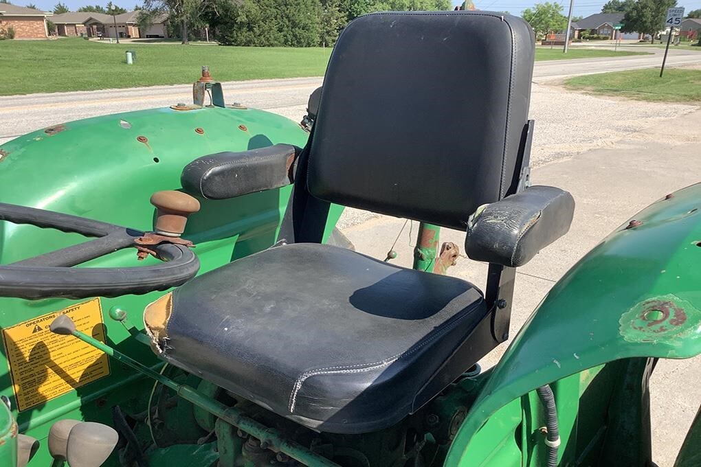 Oliver 1365 Tractor - $6,500 | Machinery Pete