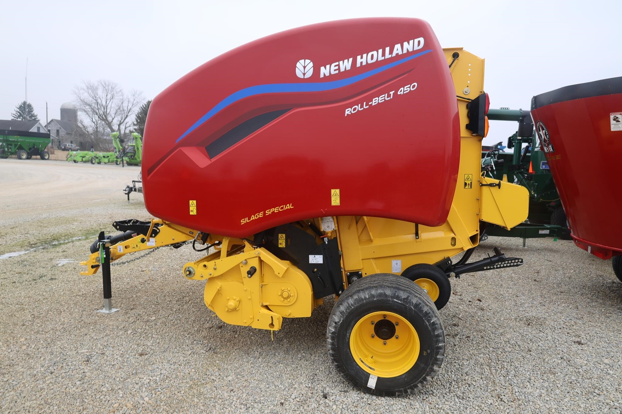 New Holland Roll-Belt 450 Round Baler - $71,626 | Machinery Pete