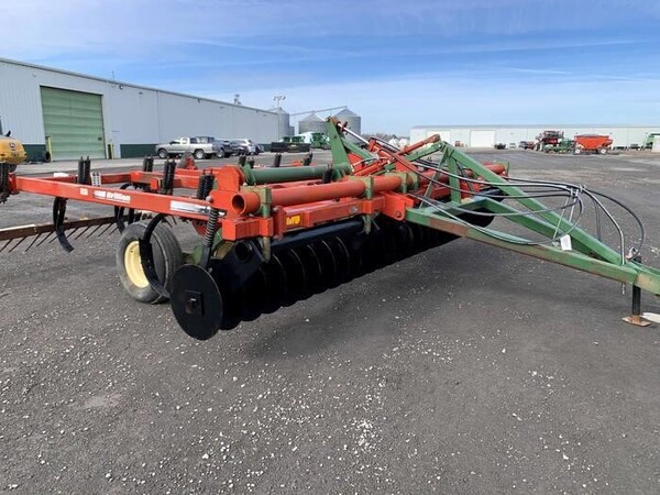 Used Chisel Plows for Sale - 316 Listings | Machinery Pete