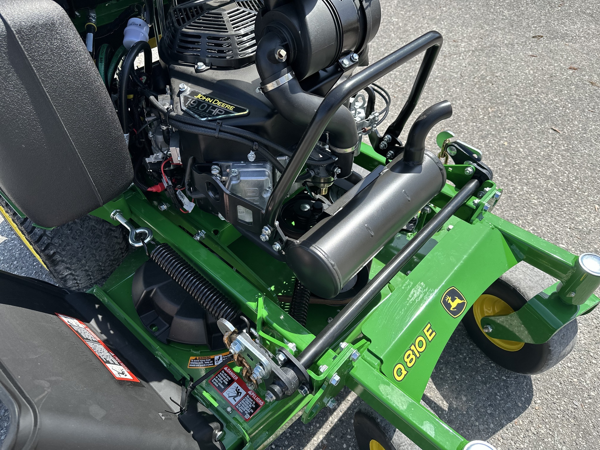 2025 John Deere Q810E Lawn Mower - $10,899 | Machinery Pete