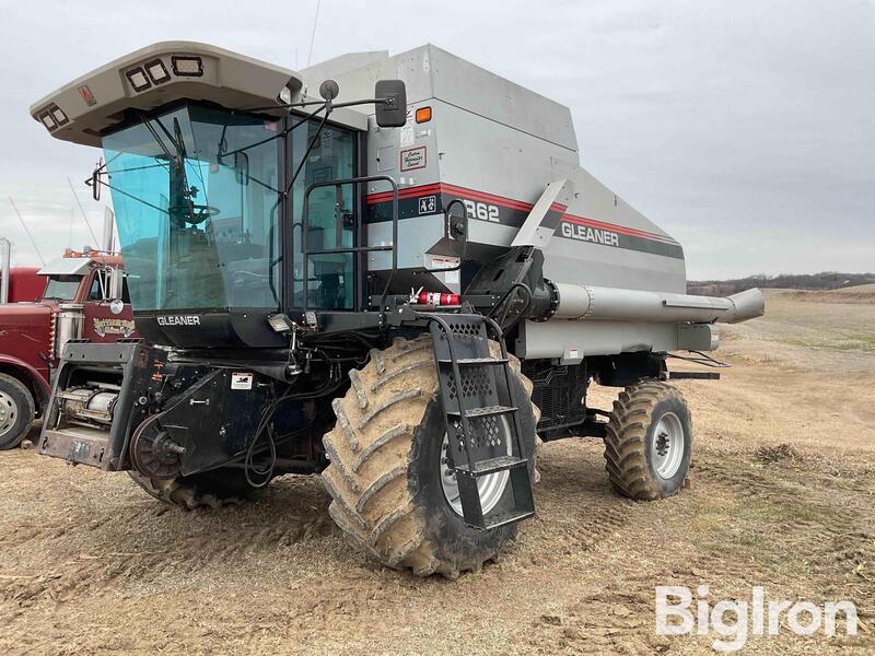 Used Gleaner R62 Combines for Sale - 22 Listings | Machinery Pete