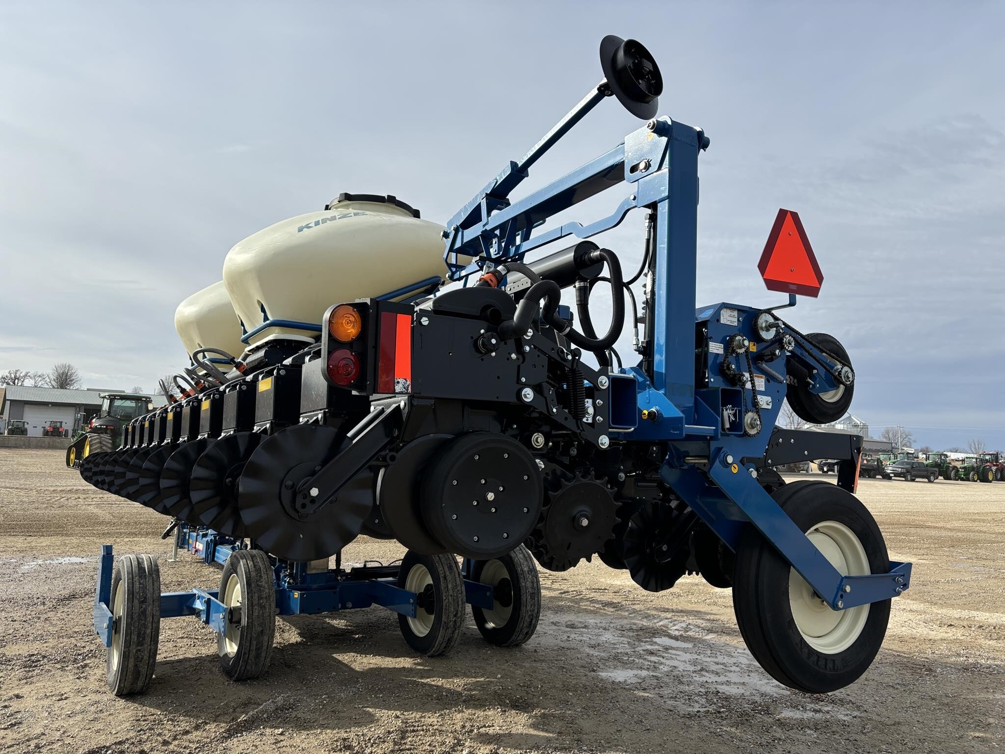 2022 Kinze 3605 Planter - $114,500 | Machinery Pete