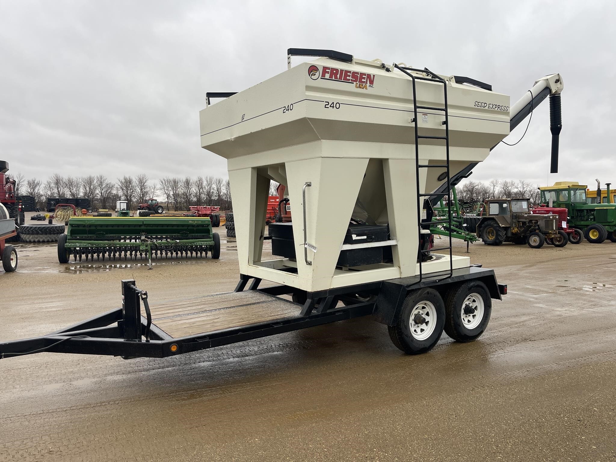 Friesen 240 Seed Tender - $12,500 | Machinery Pete