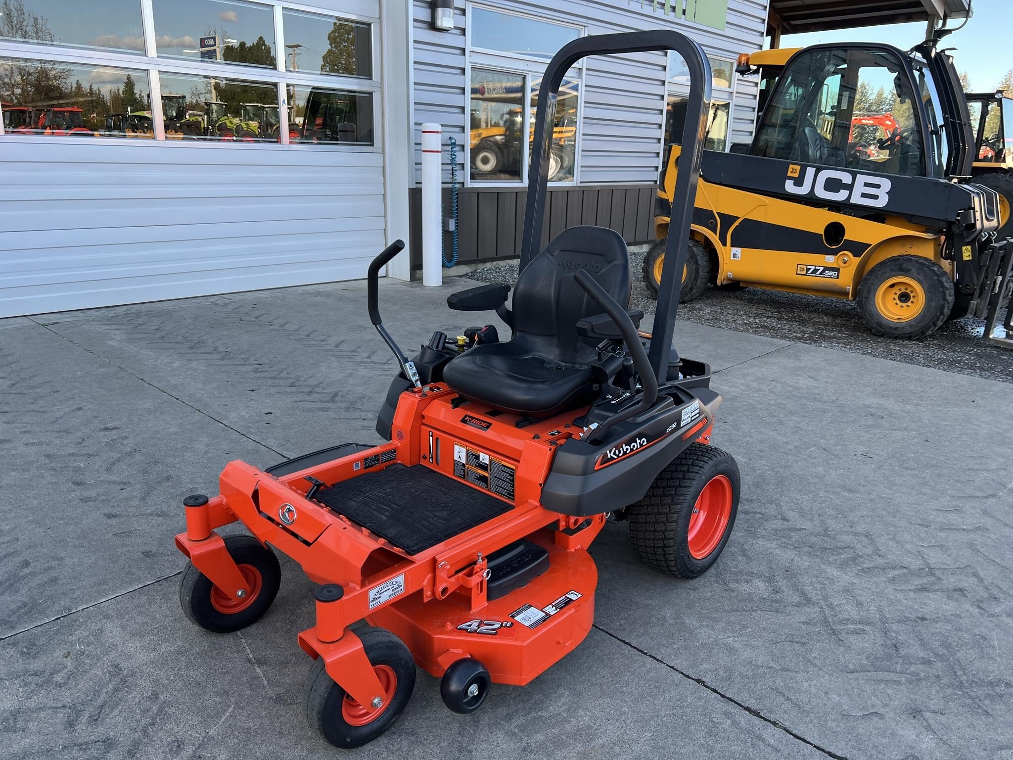2025 Kubota Z232 Lawn Mower - $4,999 | Machinery Pete