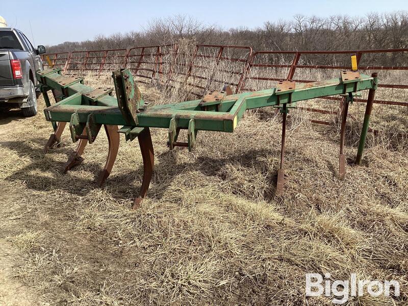 Used John Deere V Rippers for Sale - 25 Listings | Machinery Pete