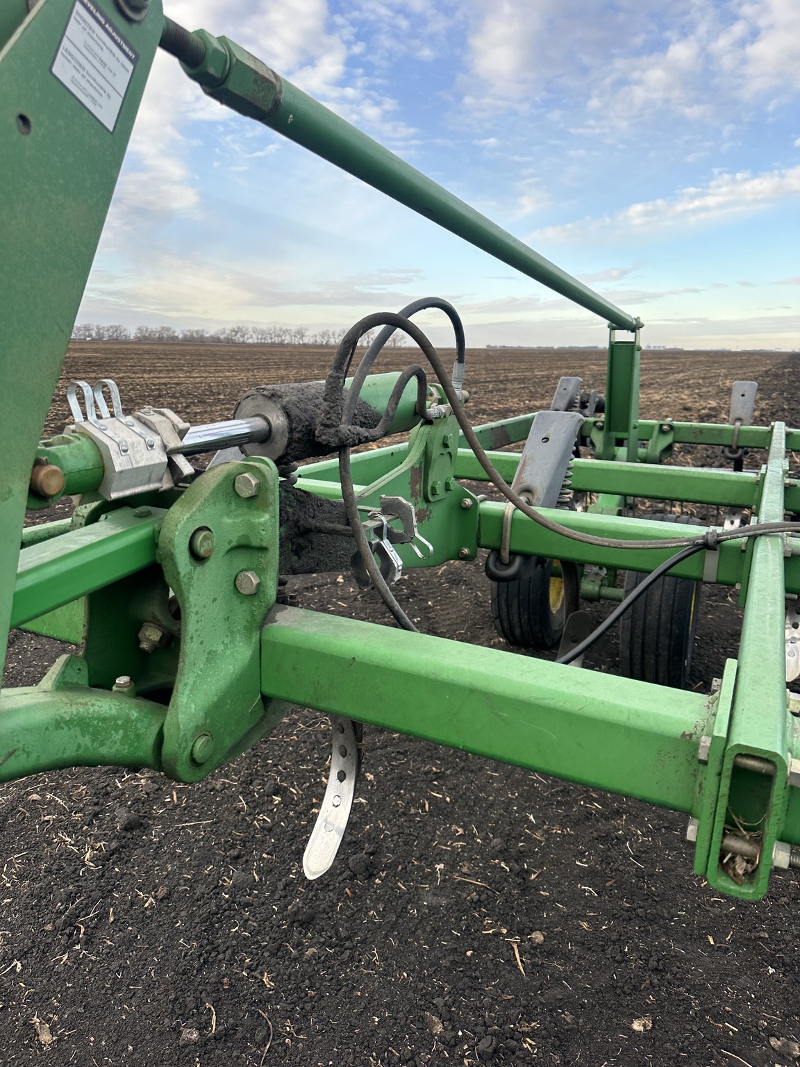 2004 John Deere 2410 Chisel Plow - $24,000 | Machinery Pete