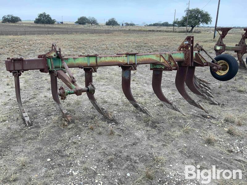 Used V Rippers for Sale - 69 Listings | Machinery Pete