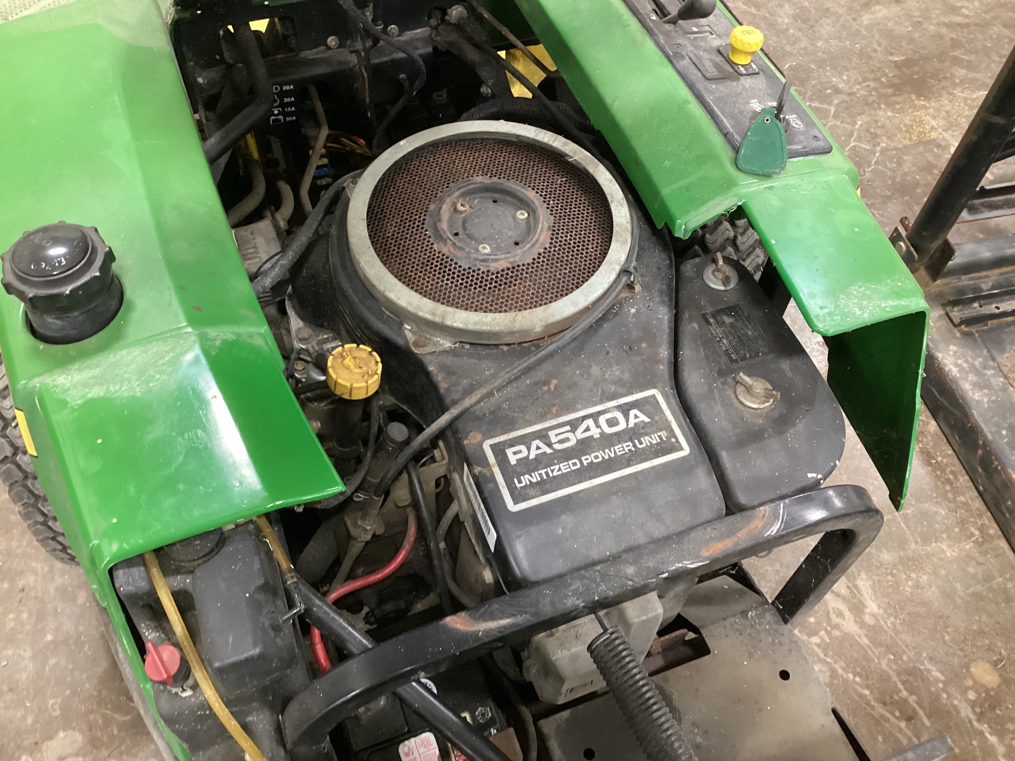 1995 John Deere F525 Lawn Mower - $1,200 | Machinery Pete