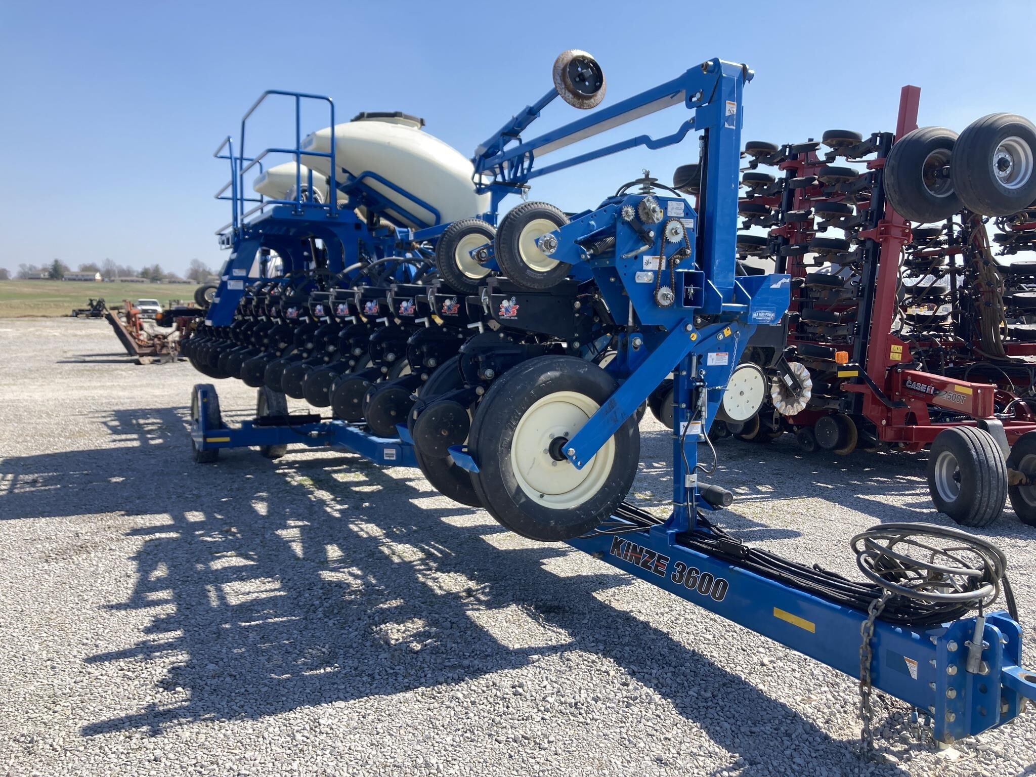 2016 Kinze 3600 Planter - $74,500 | Machinery Pete