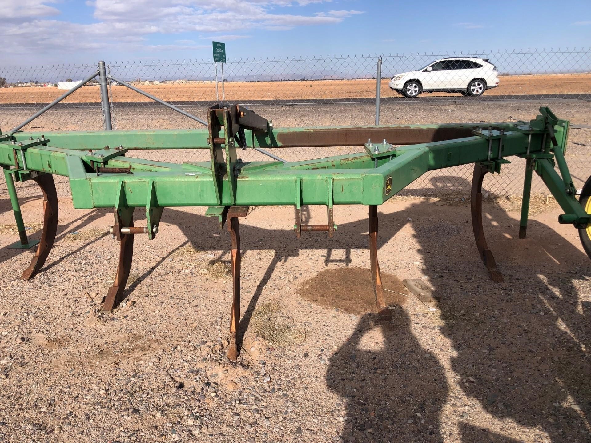 John Deere 915 V Ripper - $4,650 | Machinery Pete