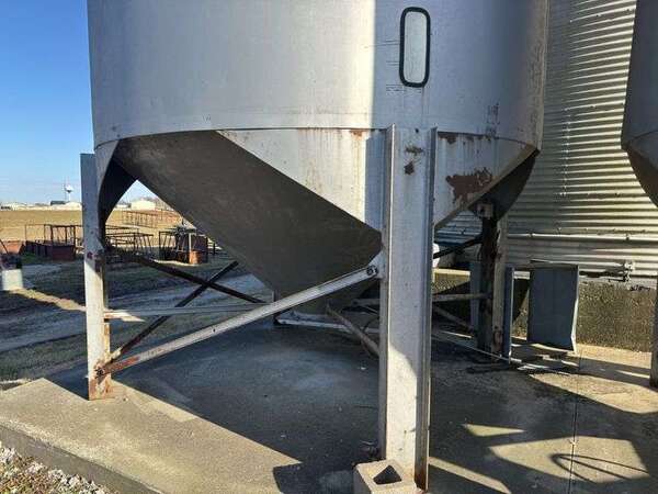 Used Grain Bins for Sale - 67 Listings | Machinery Pete