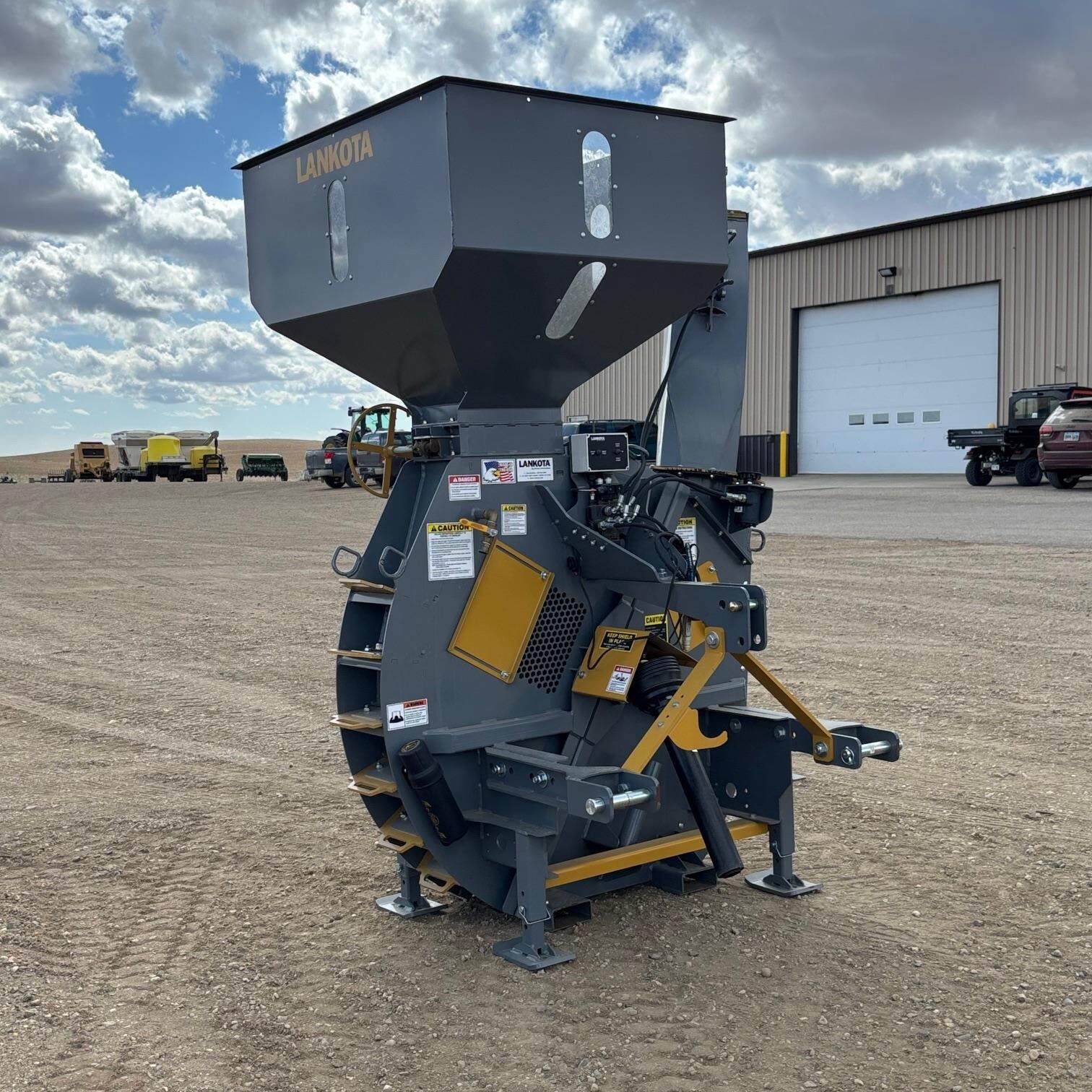 2023 Lankota LANCK17157 Grinders and Mixer - $18,400 | Machinery Pete