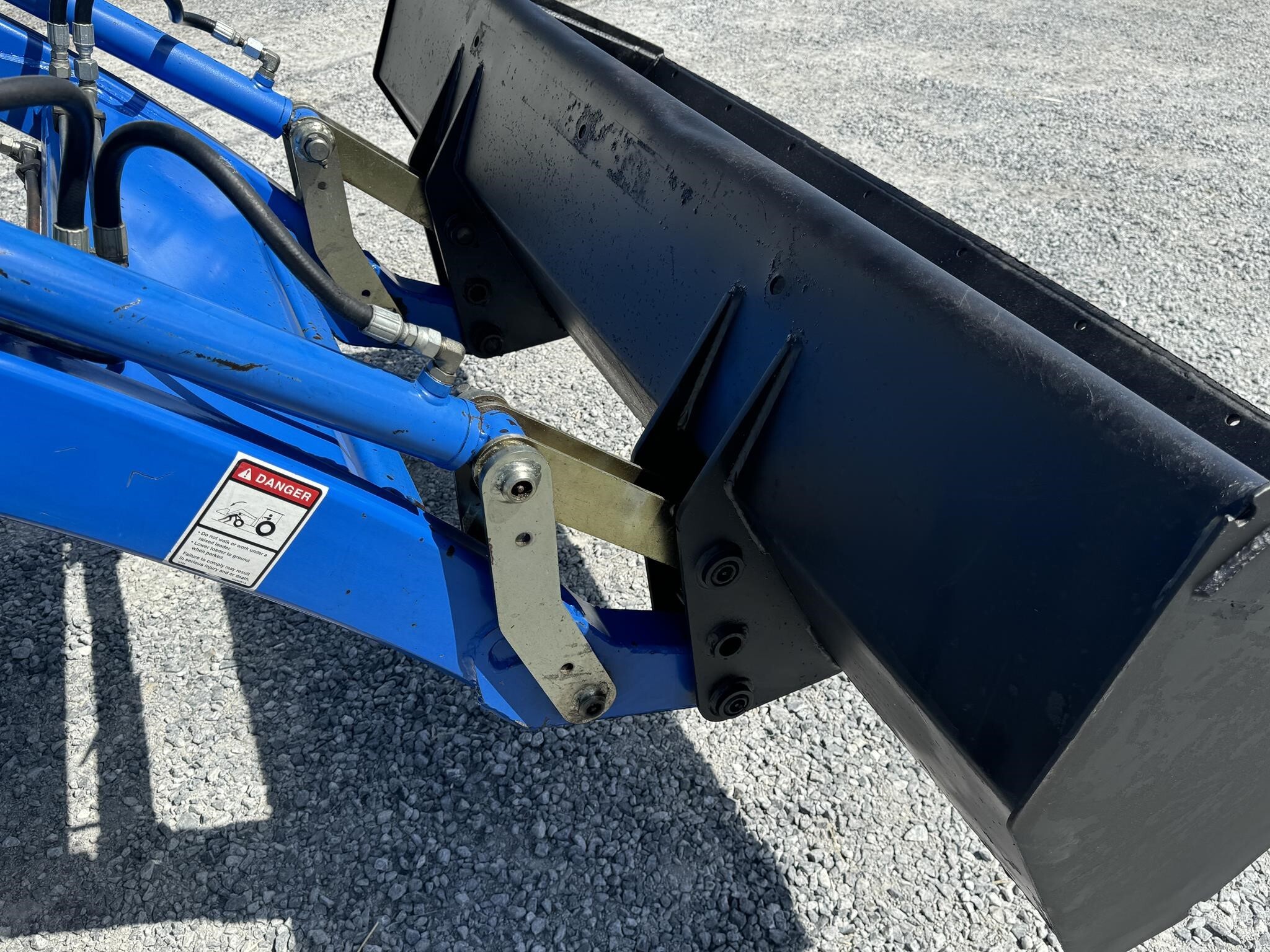 2000 New Holland TC40D Tractor - $17,500 | Machinery Pete