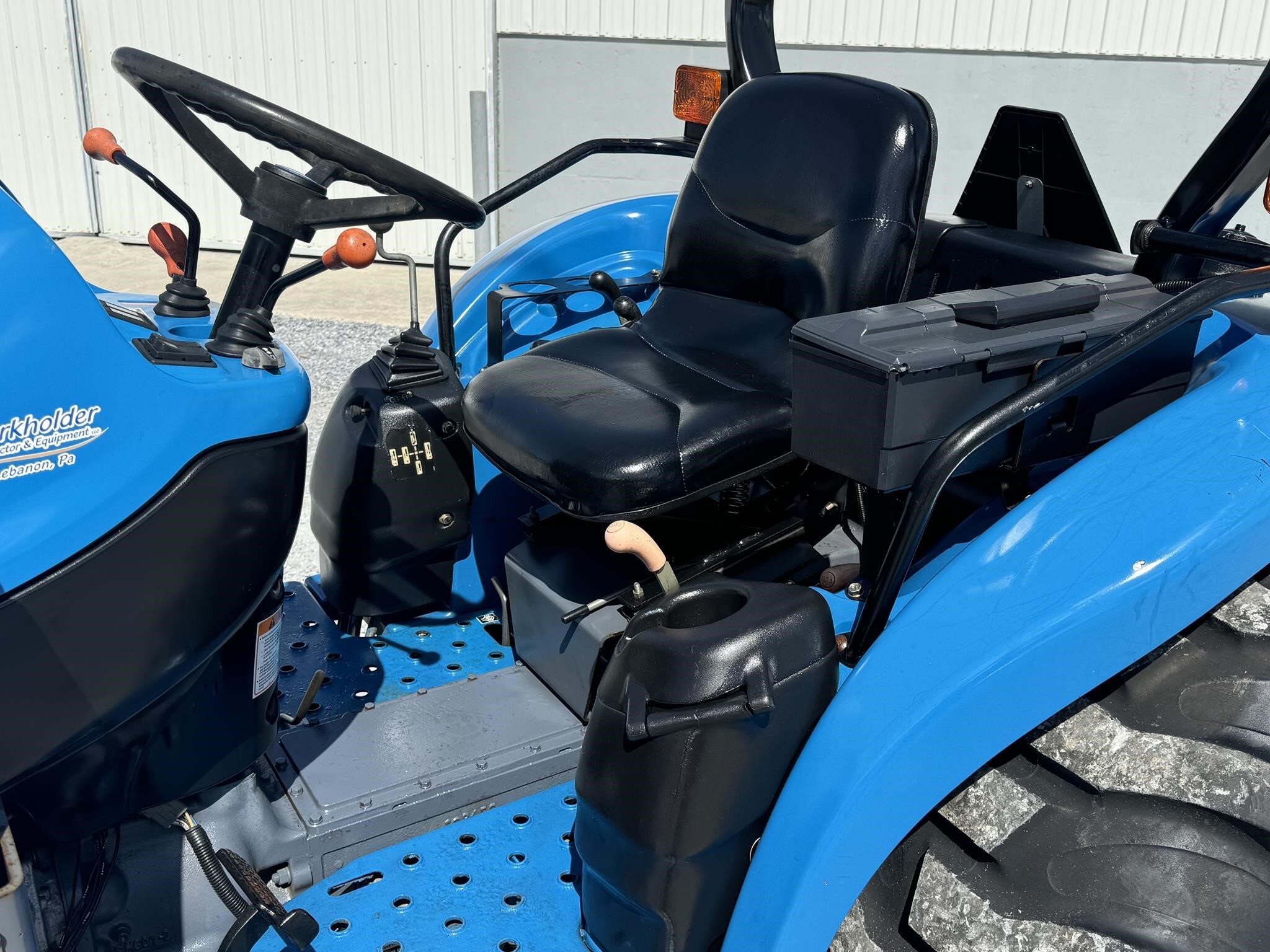 2000 New Holland TC40D Tractor - $17,500 | Machinery Pete
