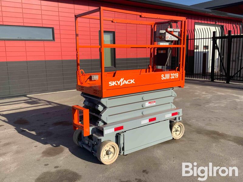 Used Skyjack Scissor/Boom Lifts for Sale - 45 Listings | Machinery Pete