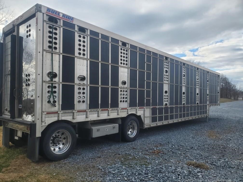 2018 EBY BULL RIDE Livestock Trailer - $61,500 | Machinery Pete