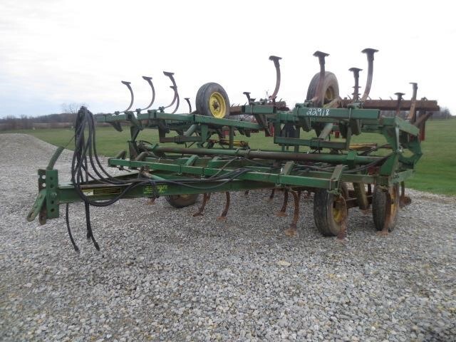 John Deere 1010 Field Cultivator - $2,500 | Machinery Pete